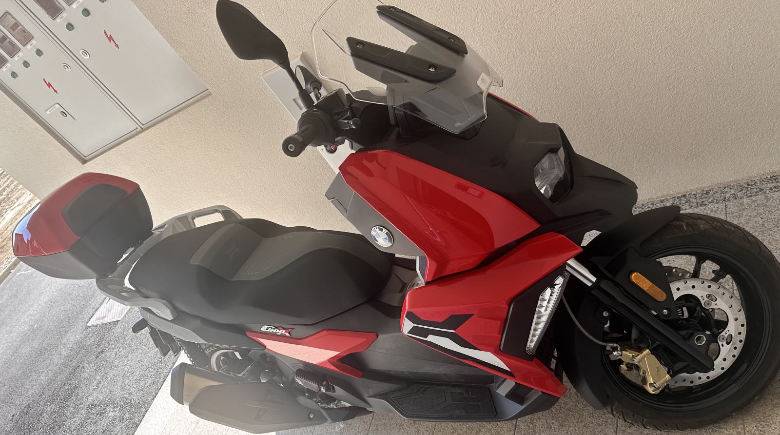 BMW C400x 400 cm3, 2025 god.