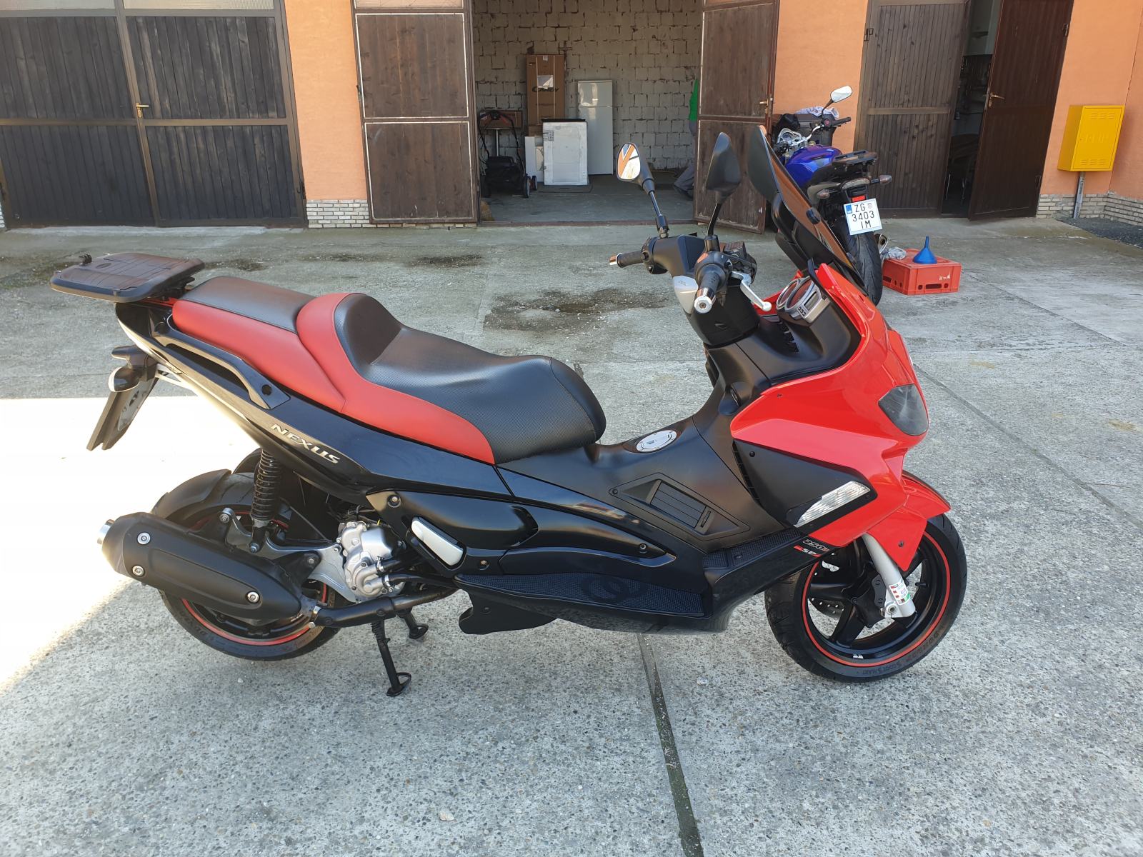 Gilera Gilera Nexus 250 SP 250 cm3, 2006 god.