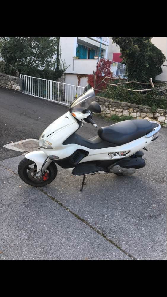 Gilera Runner 180 172 cm3, 2000 god.