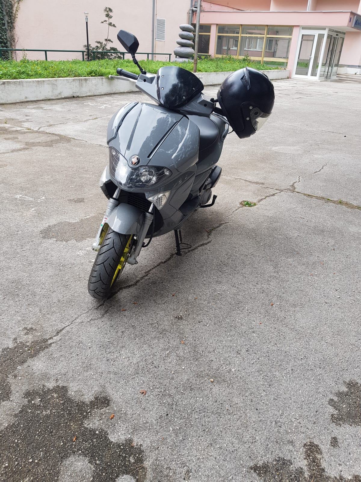 Gilera runner ST 125 (250), 2008 god.