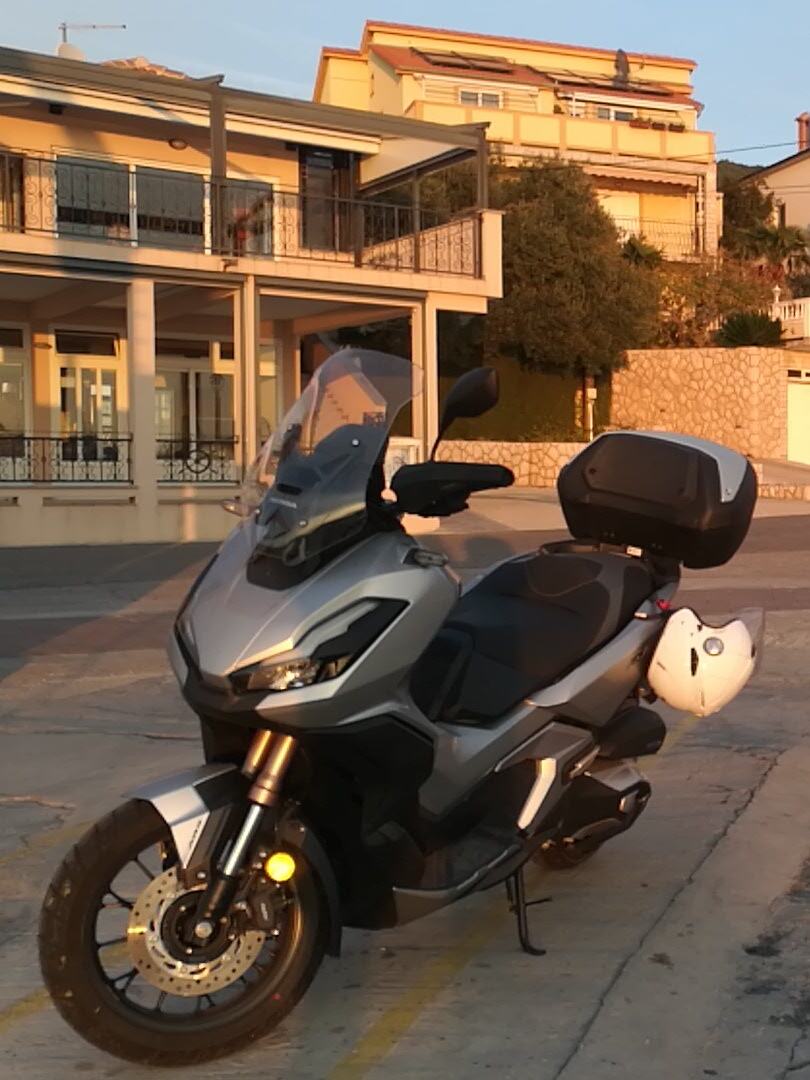 Honda ADV 300 cm3, 2022 god.