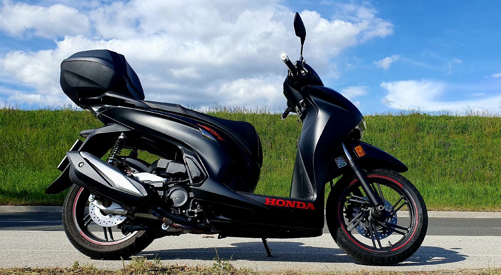 Honda SH 350, 2022 god.