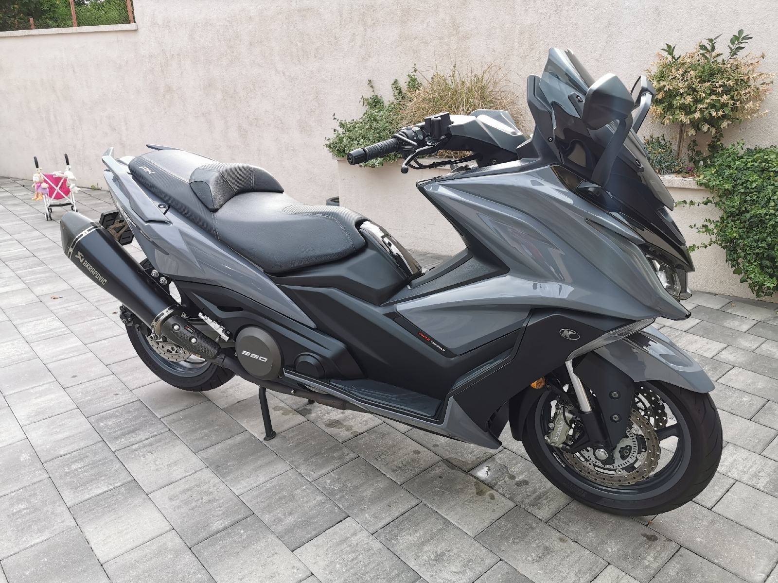 Kymco AK550 550 cm3, 2017 god.