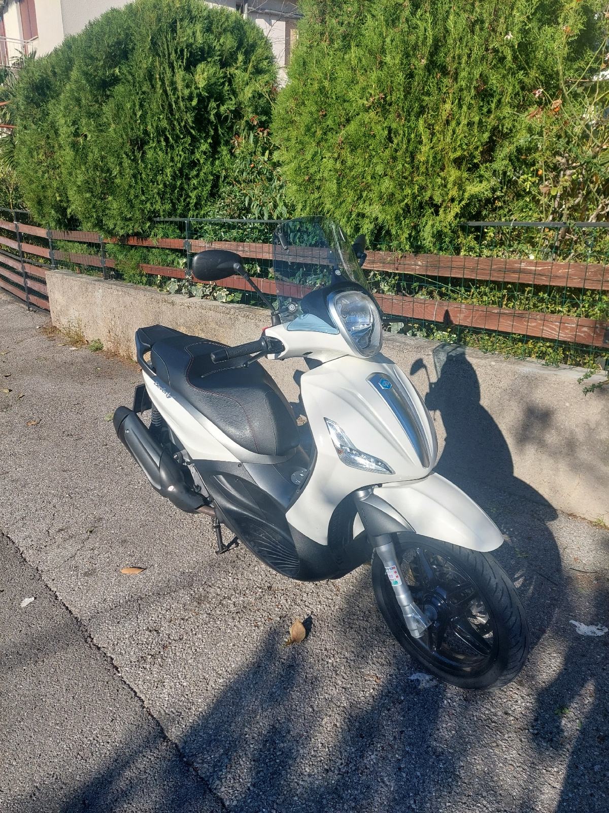 Piaggio 350 ie 349 cm3, 2017 god.