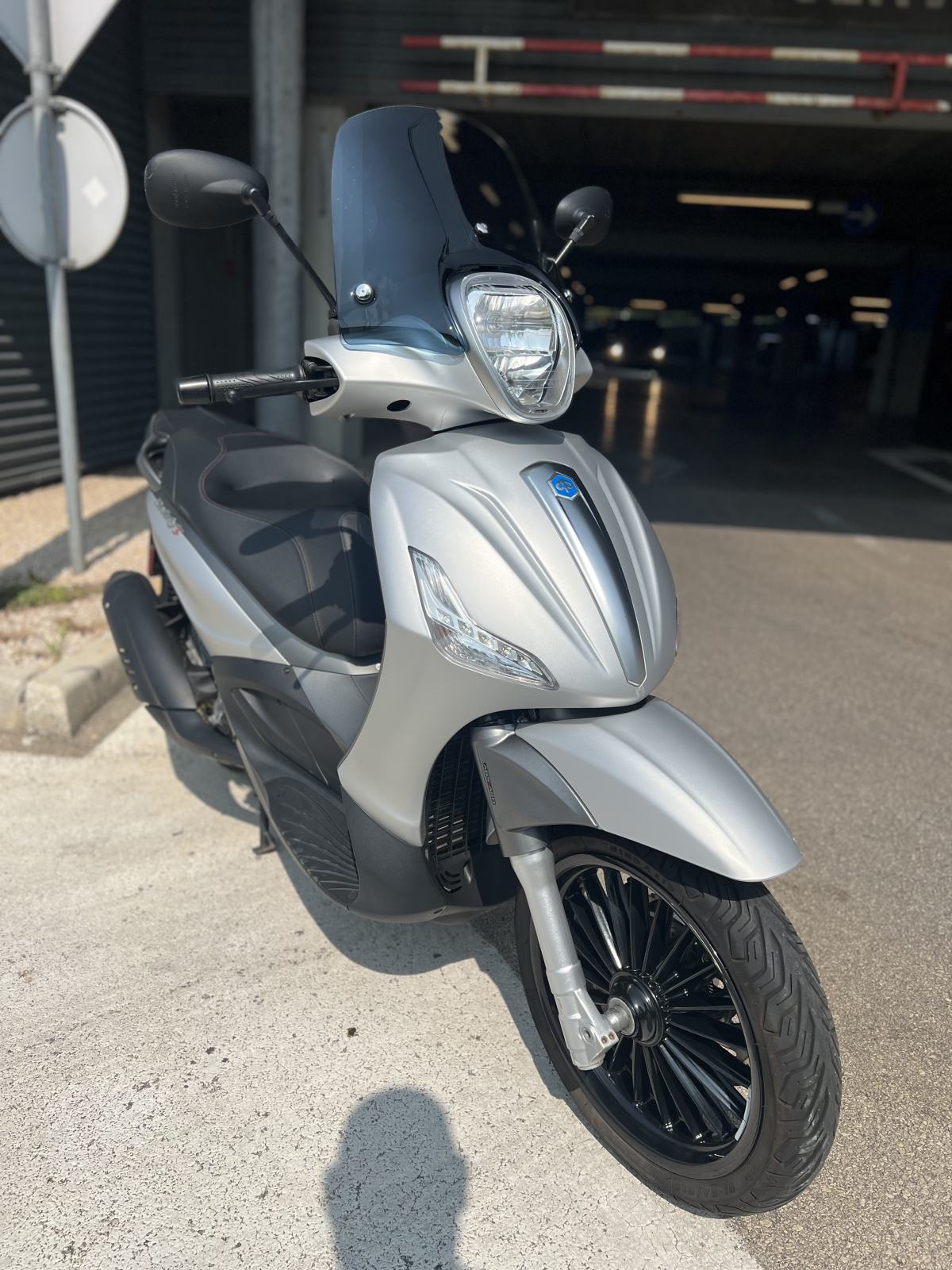 PIAGGIO BEVERLY 300 ABS/ASR, 2020 god.