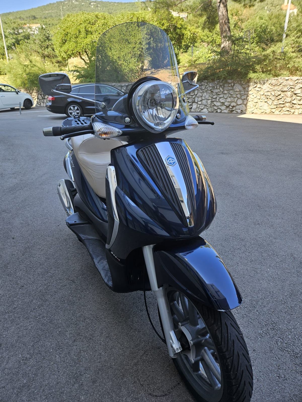 PIAGGIO BEVERLY 300, 2010 god.