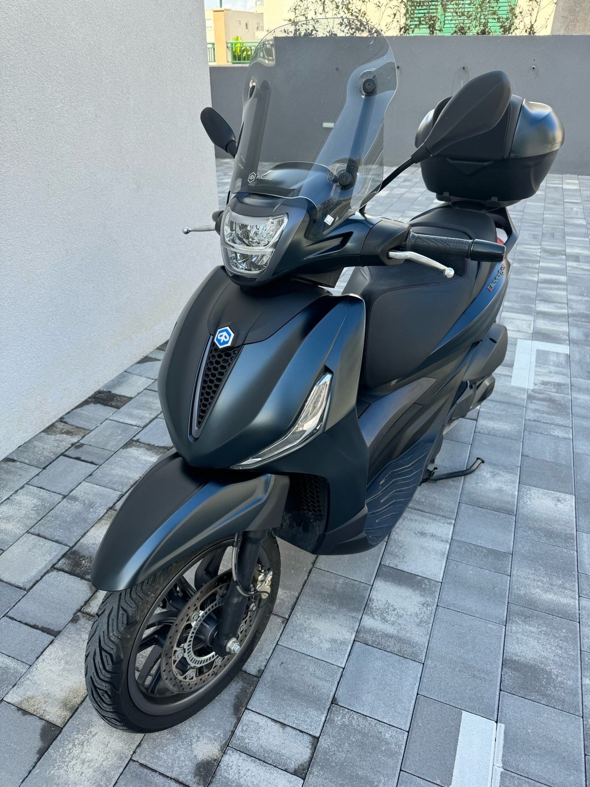Piaggio Beverly 300S hpe, 2022 god.