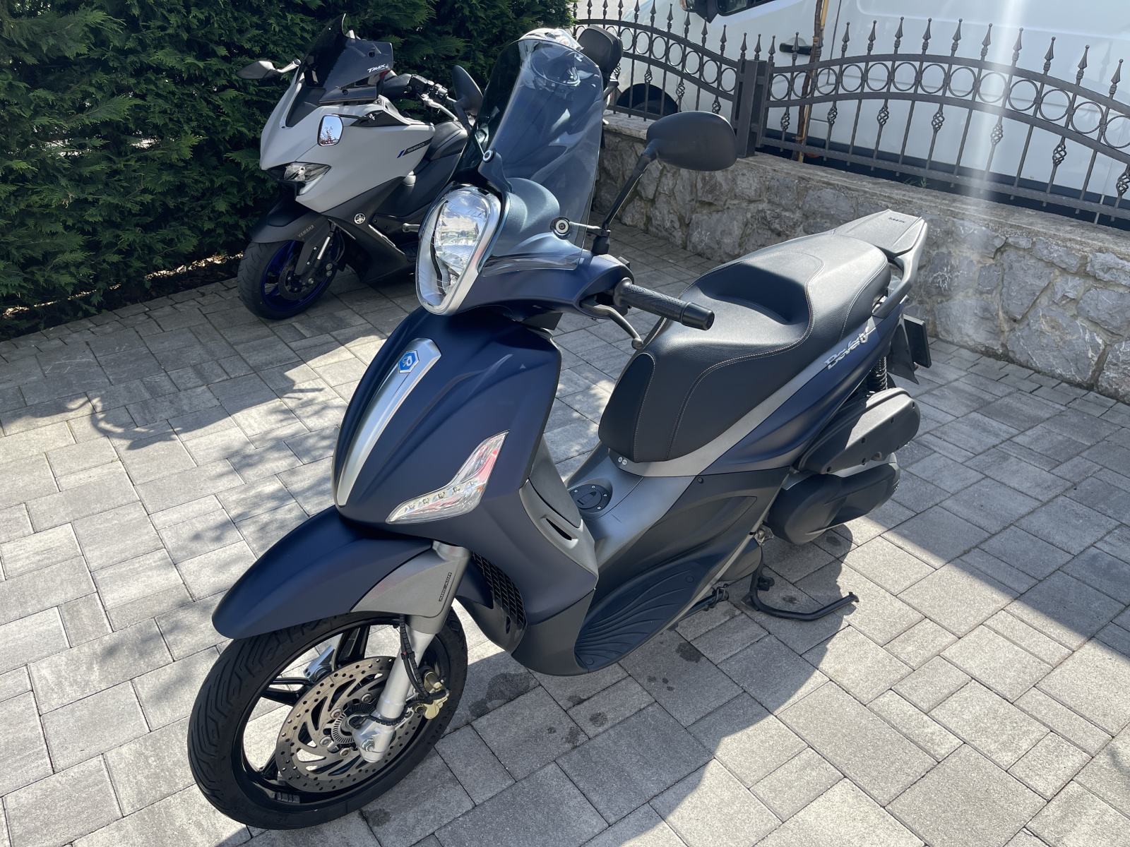 Piaggio Beverly 330 cm3, 2020 god.