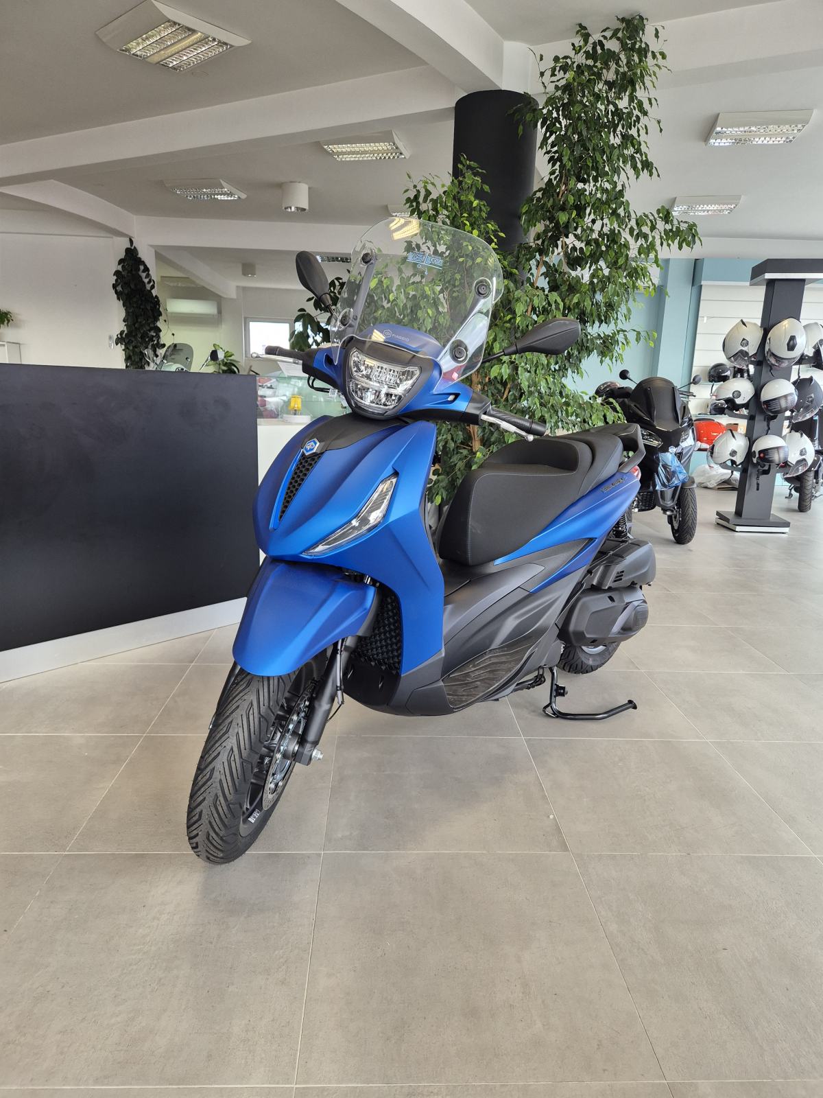 Piaggio Beverly 400 Sport Blu Zaffiro, 2025 god.