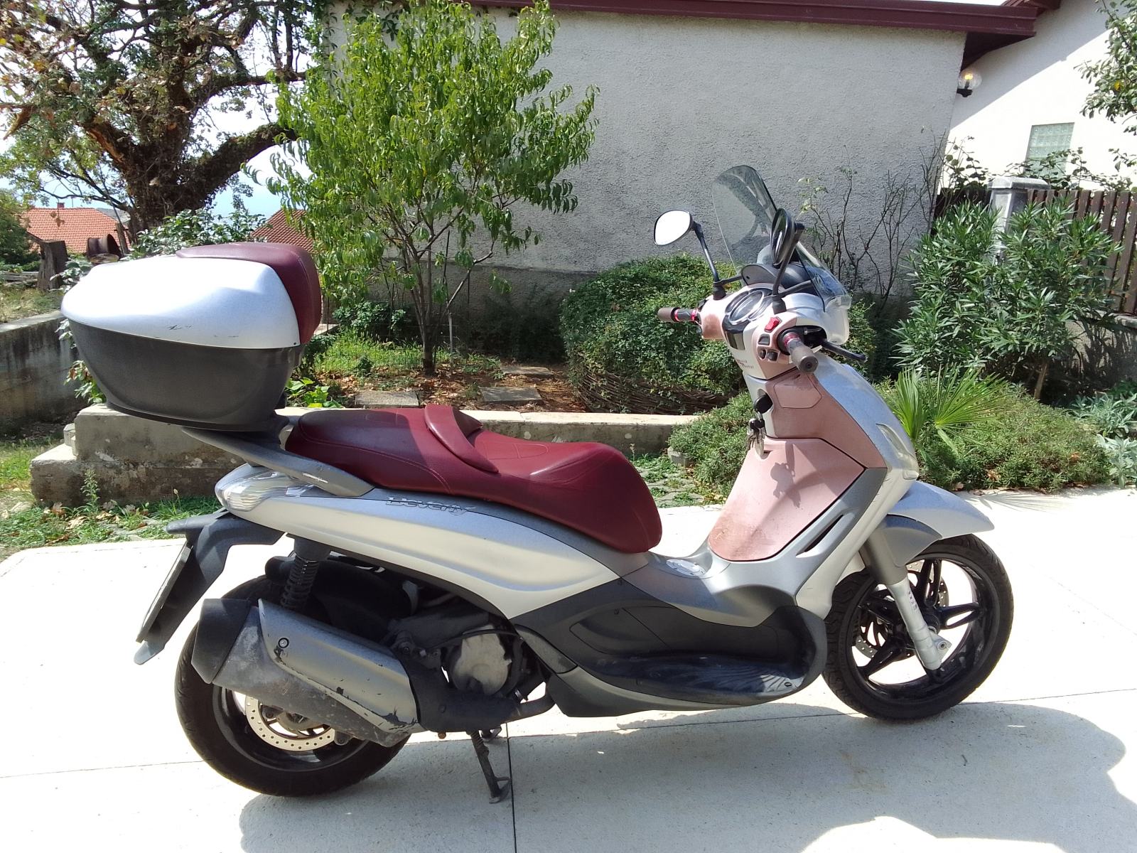 Piaggio Beverly sport touring 330 cm3, 2013 god.