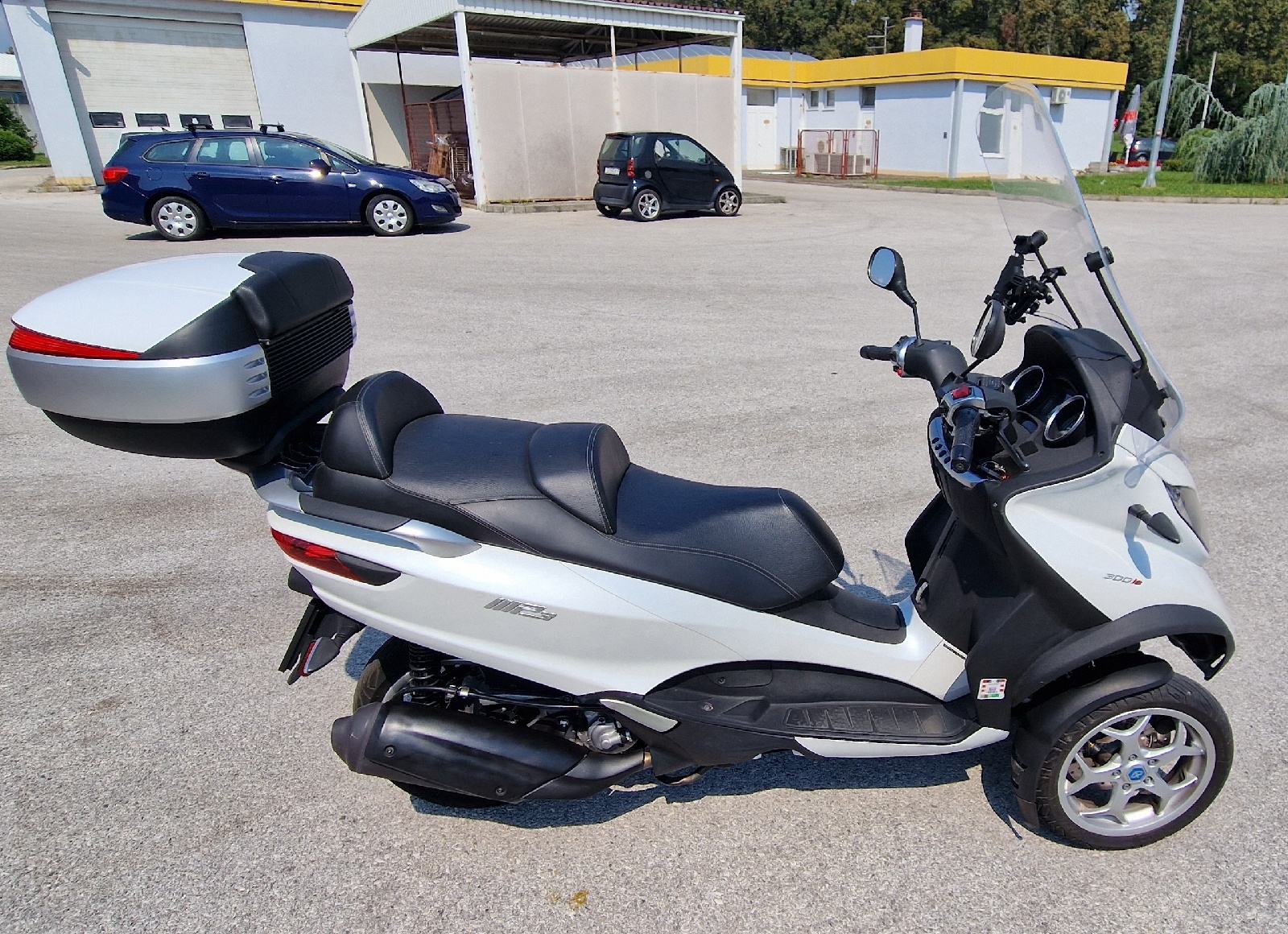 Piaggio Mp3 300 LT 278 cm3, 2017 god.