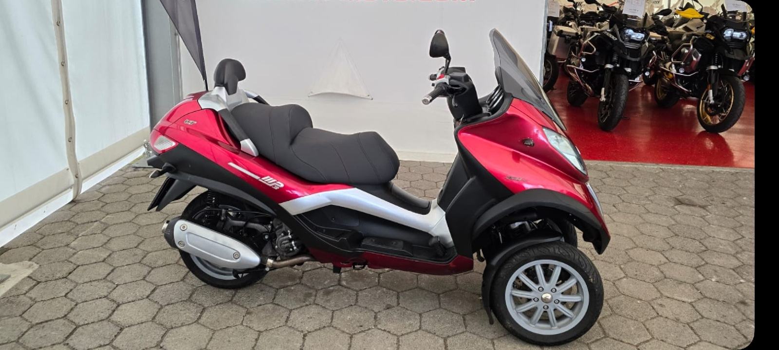 Piaggio MP3 300 LT, B KATEGORIJA, 2010 god.