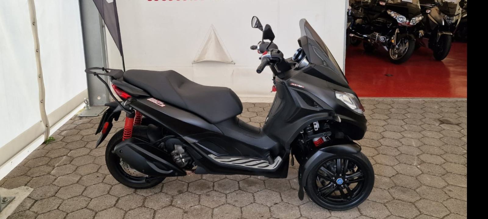 Piaggio MP3 300 LT HPE SPORT ABS TC, B KATEGORIJA, S GARANCIJOM, 2019 god.
