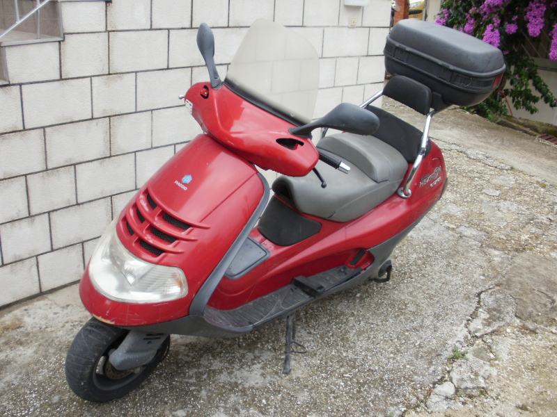 Piaggio SUPER HEXAGON,180 GTX 200 cm3, 2000 god.