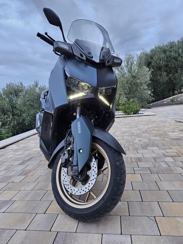 Yamaha CZD300 D-A X max tech max, 2023 god.