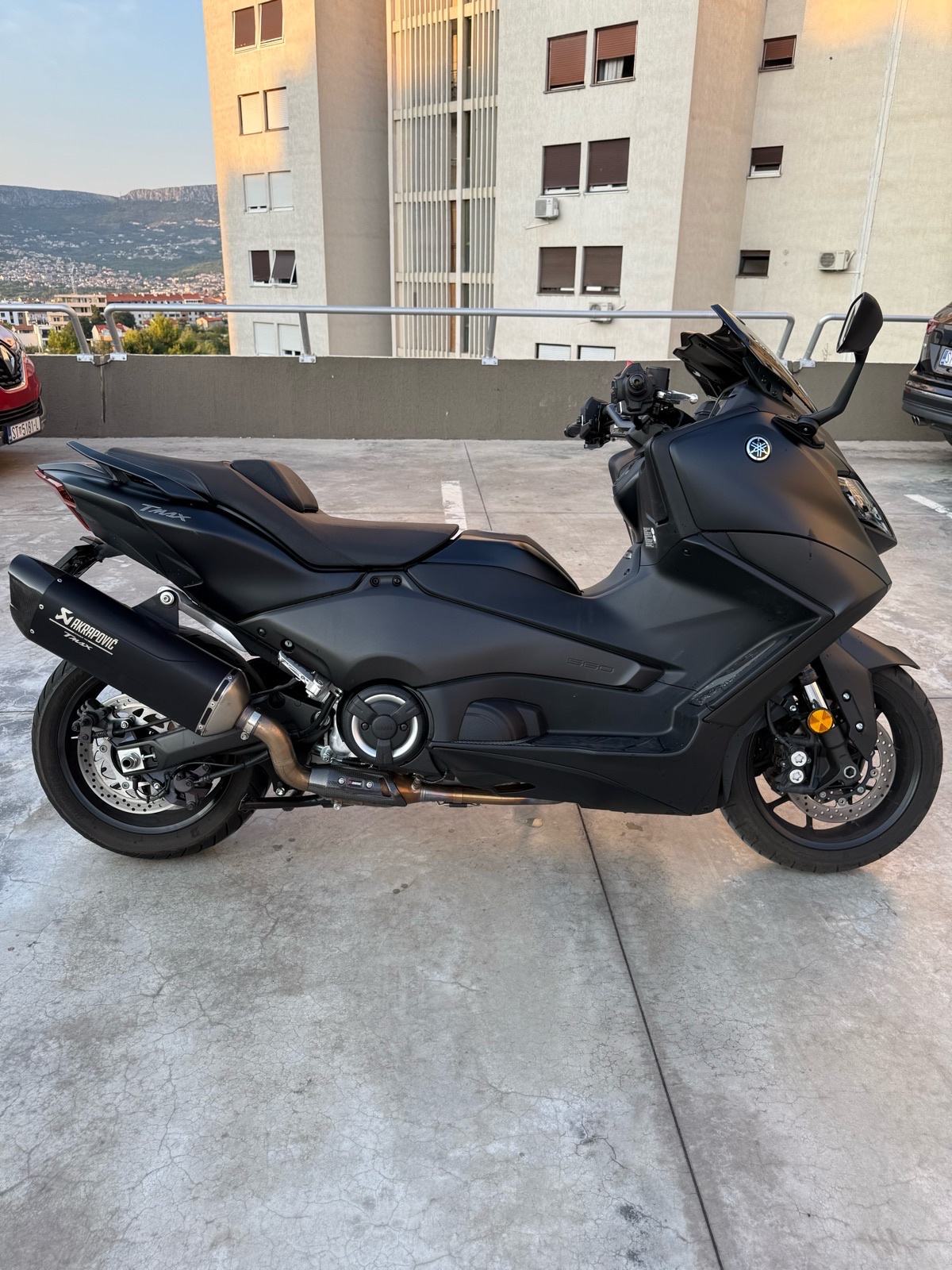 Yamaha T-MAX 560 560 cm3, 2024 god.