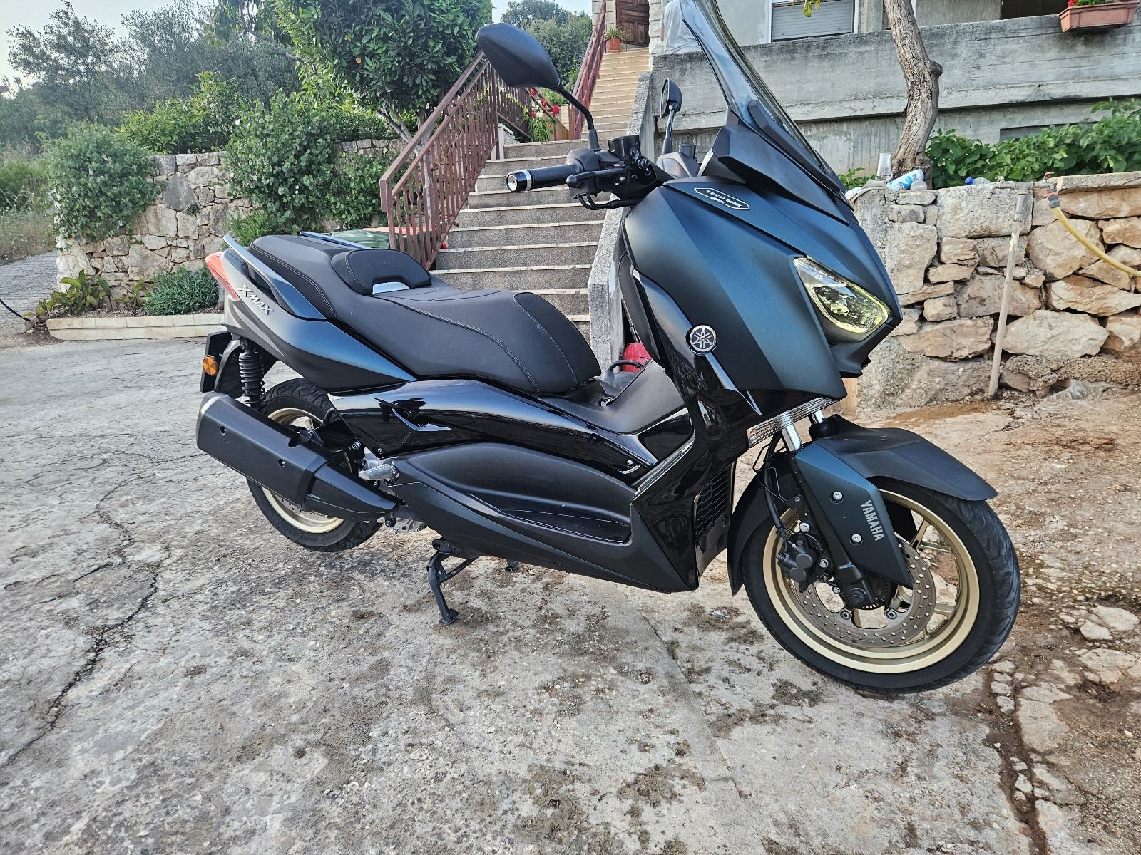 Yamaha X max 300 techmax 300 cm3, 2022 god.