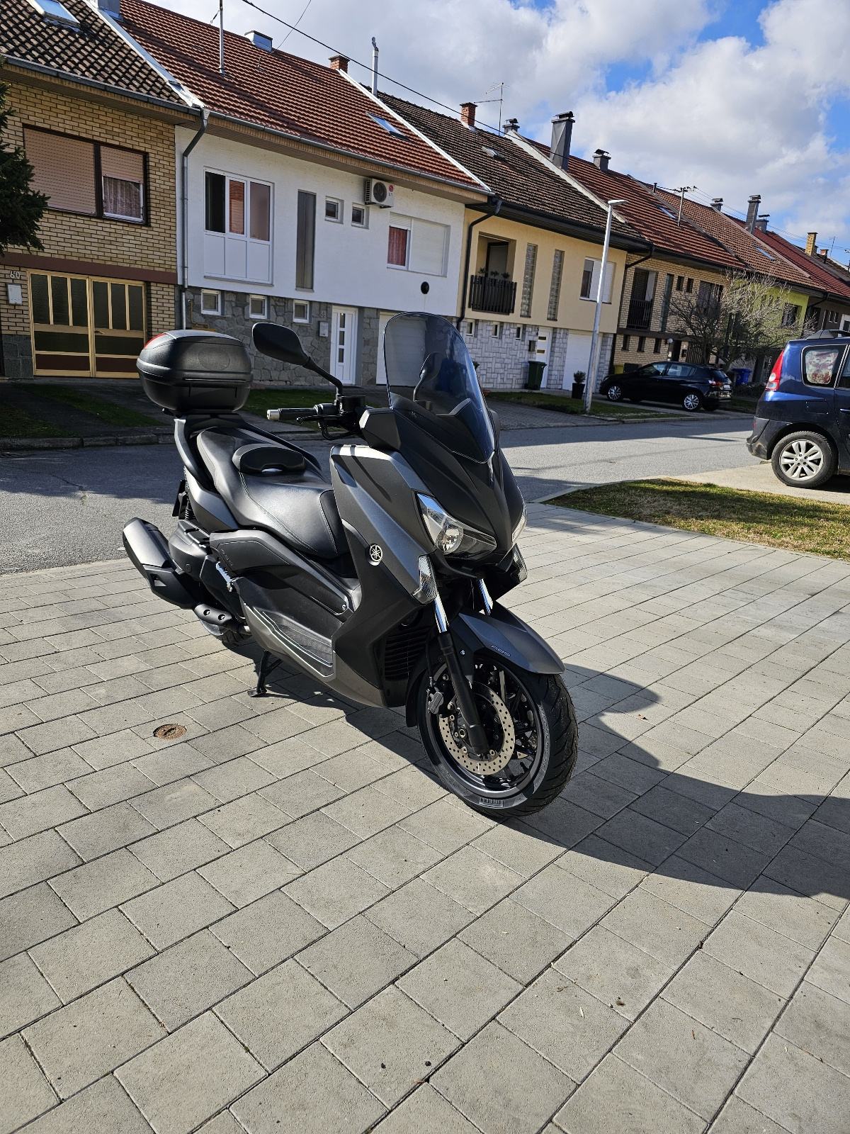 Yamaha X max 400 395 cm3, 2016 god.