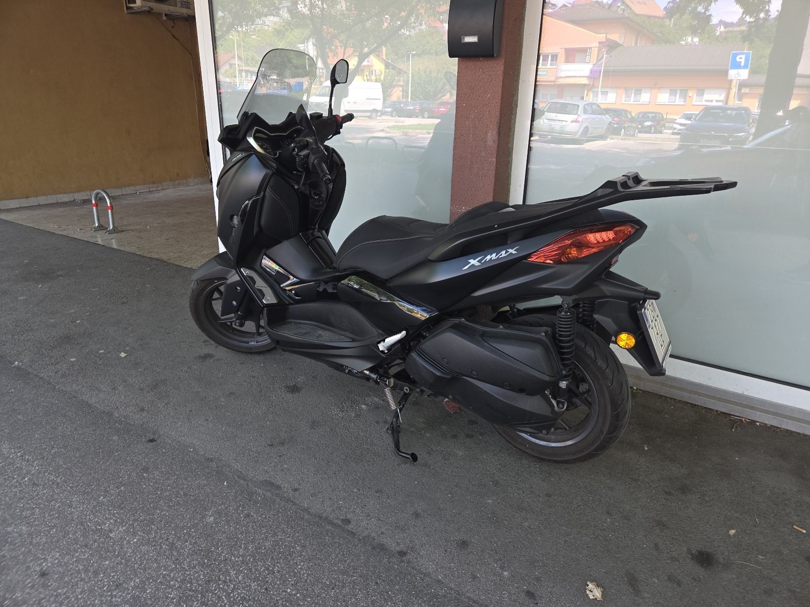 Yamaha Xmax Iron max 300 cm3, 2019 god.