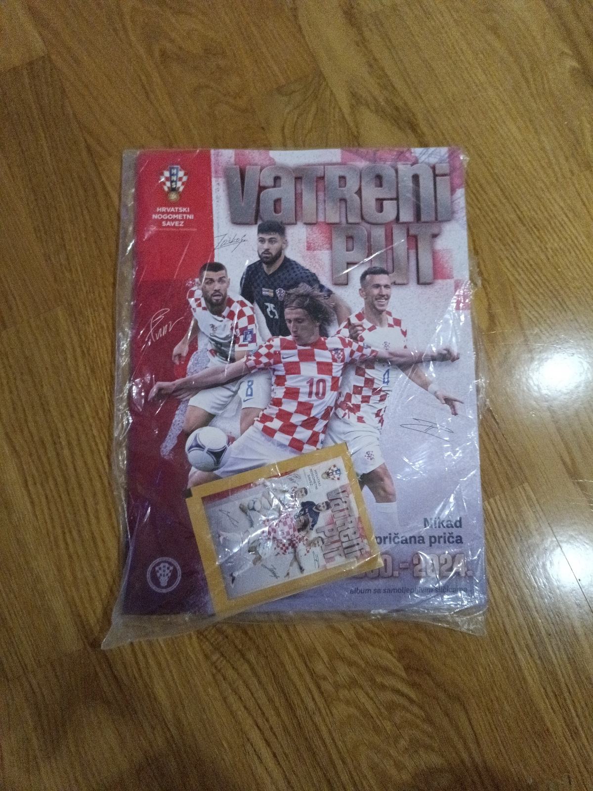 Album Vatreni put i jedan paketić sličica!Novo!