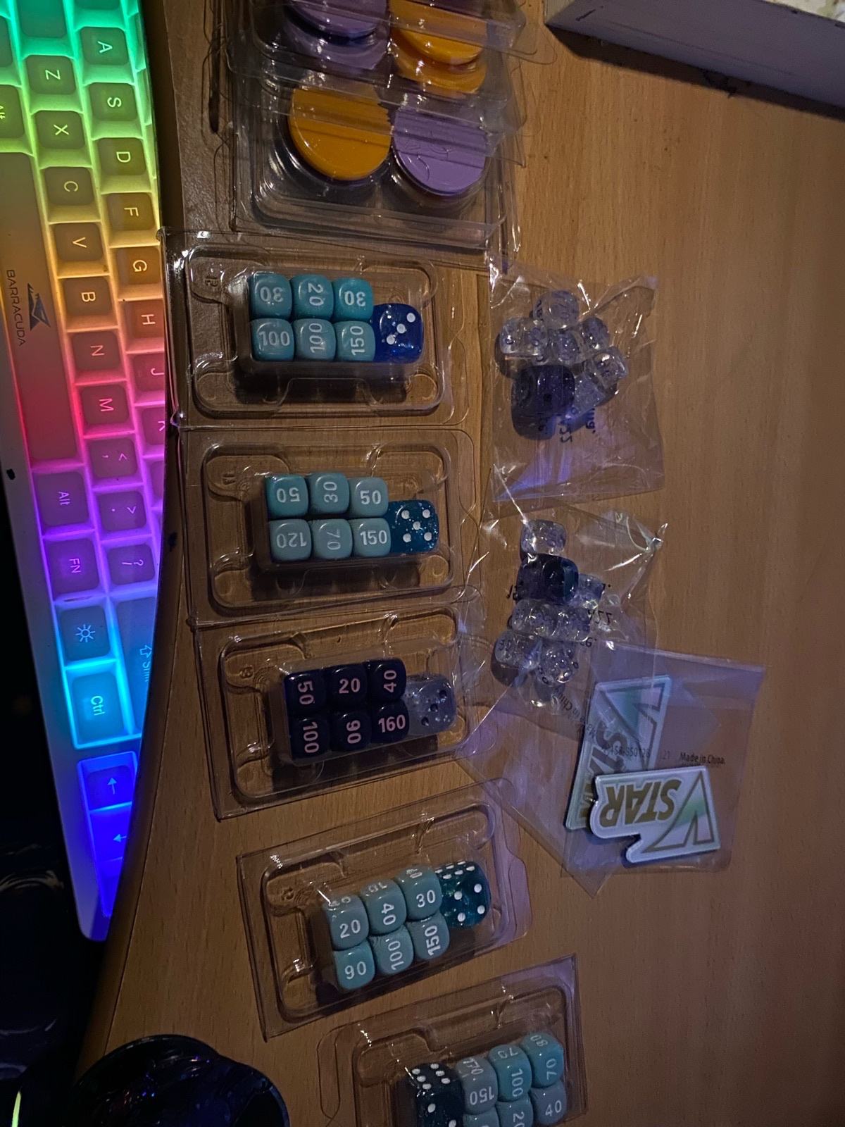 Pokemon set kockica,coins