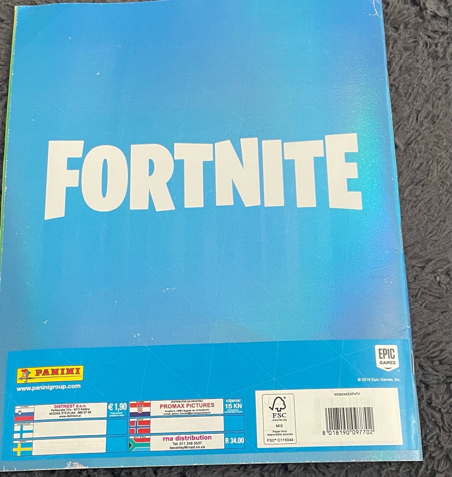 Prodajem fortnite album 2019 godina