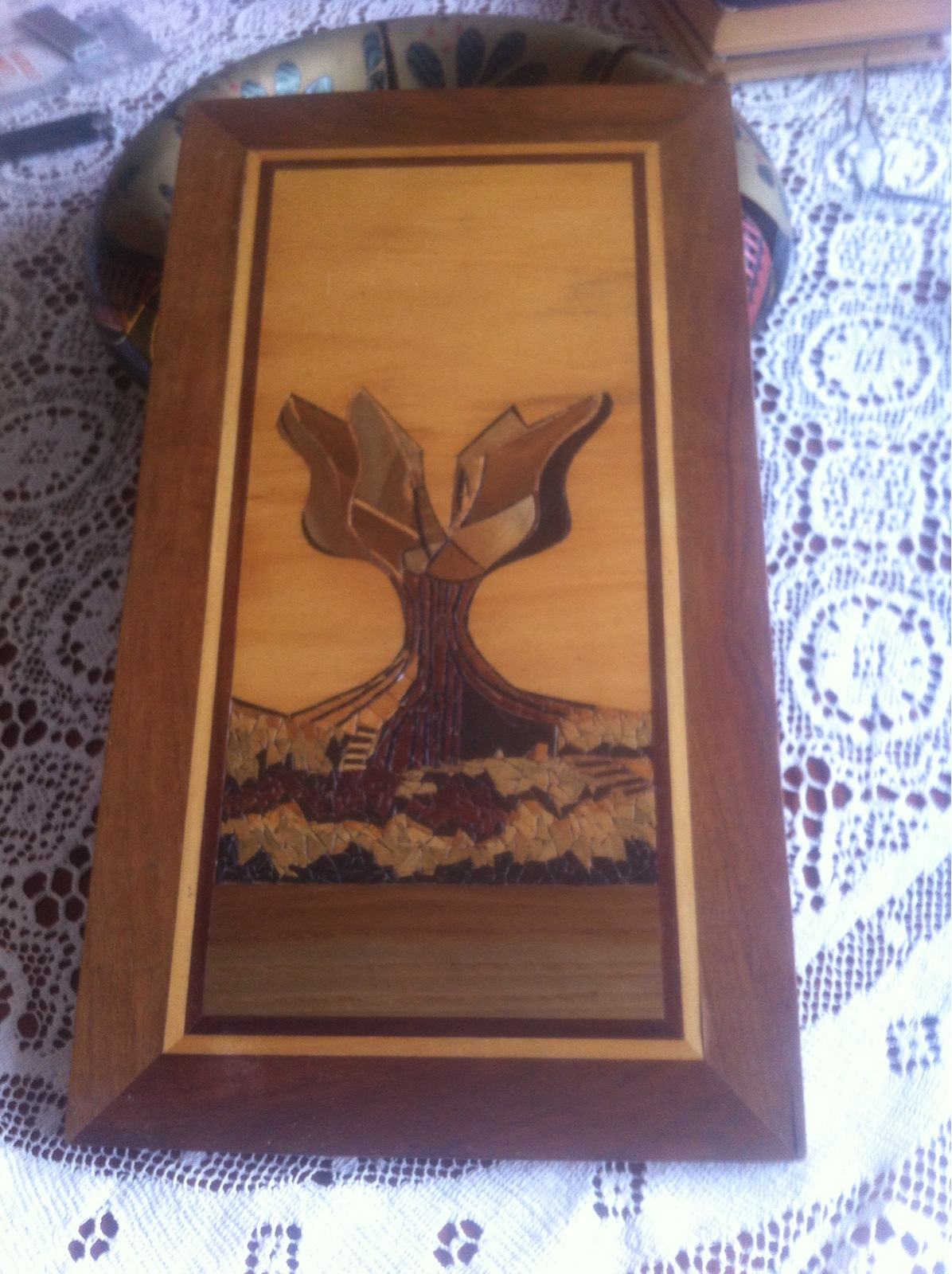 Intarzija spomenik u Jasenovcu