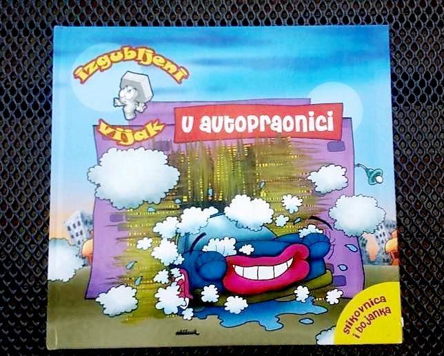U autopraonici / Slikovnica i bojanka