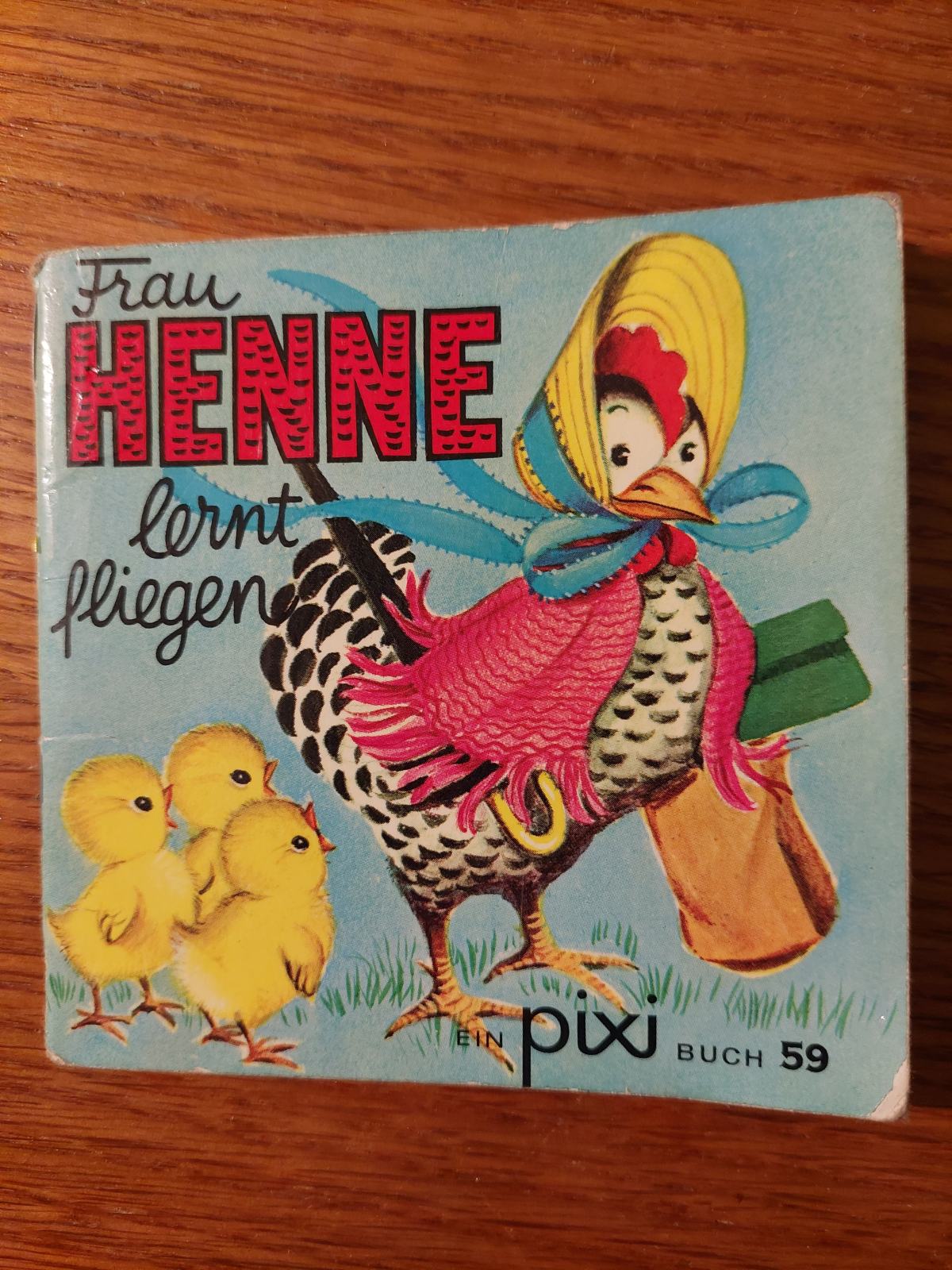 Frau HENNE lernt fliegen - Godfrey LYNN / ILustriert : Elizabeth WEBBE