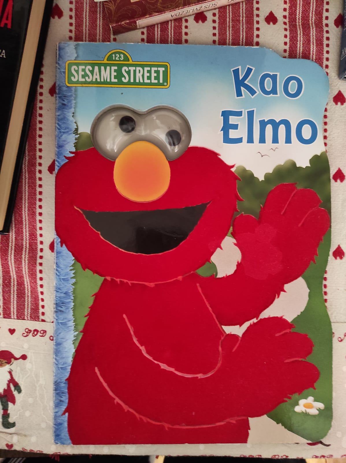 Kao Elmo Sarah Albee