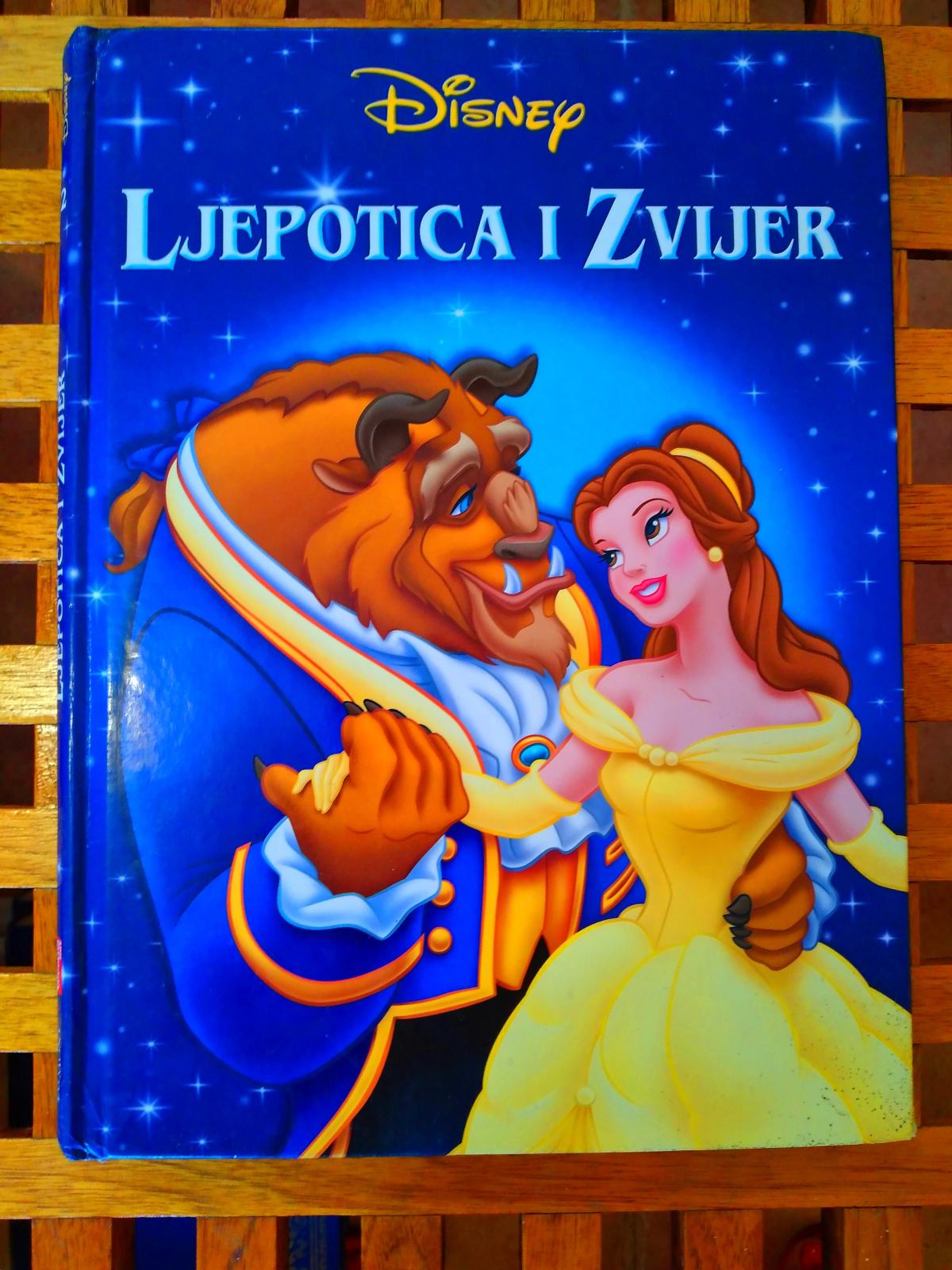 LJEPOTICA I ZVIJER DISNEY EGMONT ZAGREB 2004