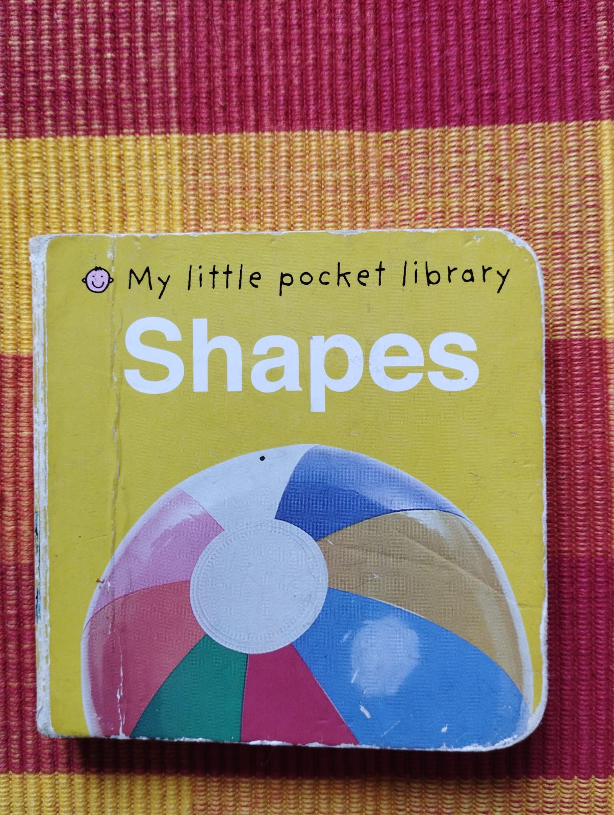 My little pocket library - Shapes