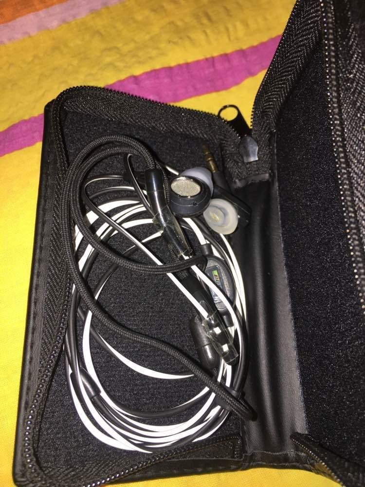 BOSE SLUSALICE NE KORISTENE