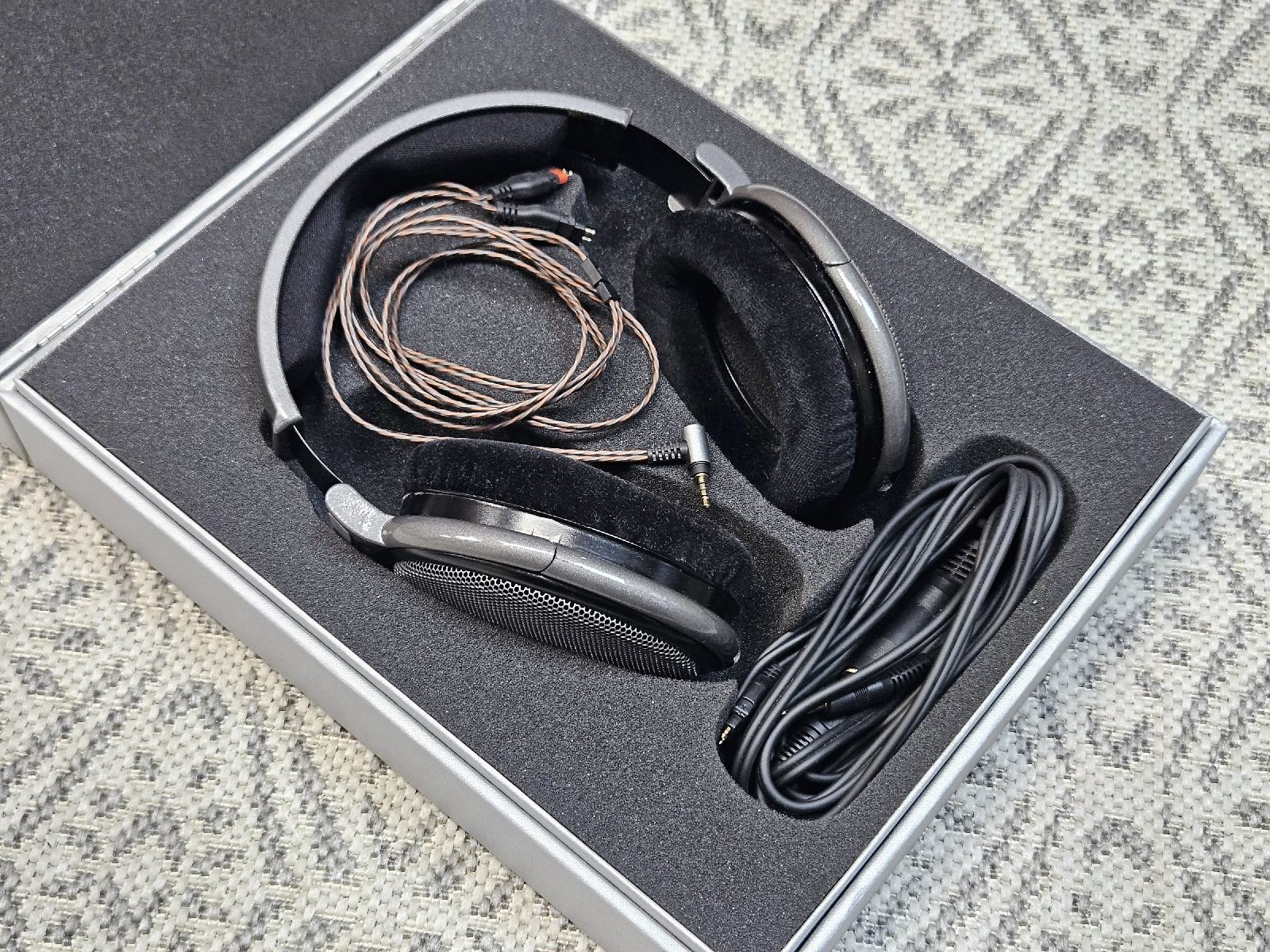 Sennheiser HD650 hi-fi slušalice + balansirani 2.5mm kabel