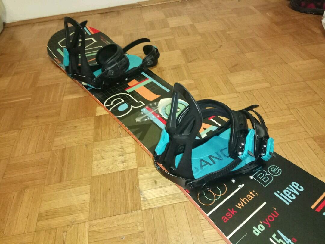 Snowboard Lamar 154 + vezovi Gang