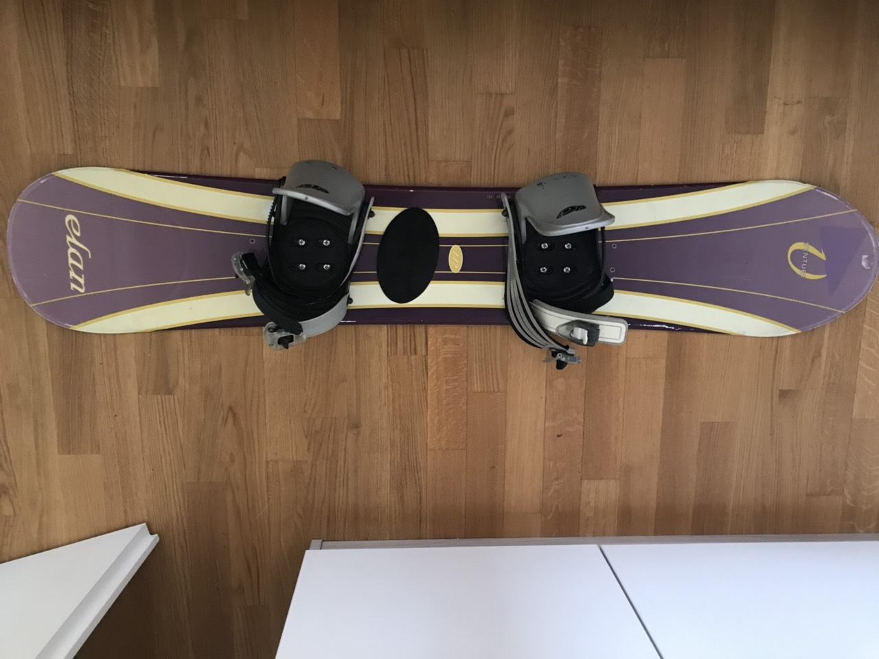 Snowboard s vezovima - 141 cm