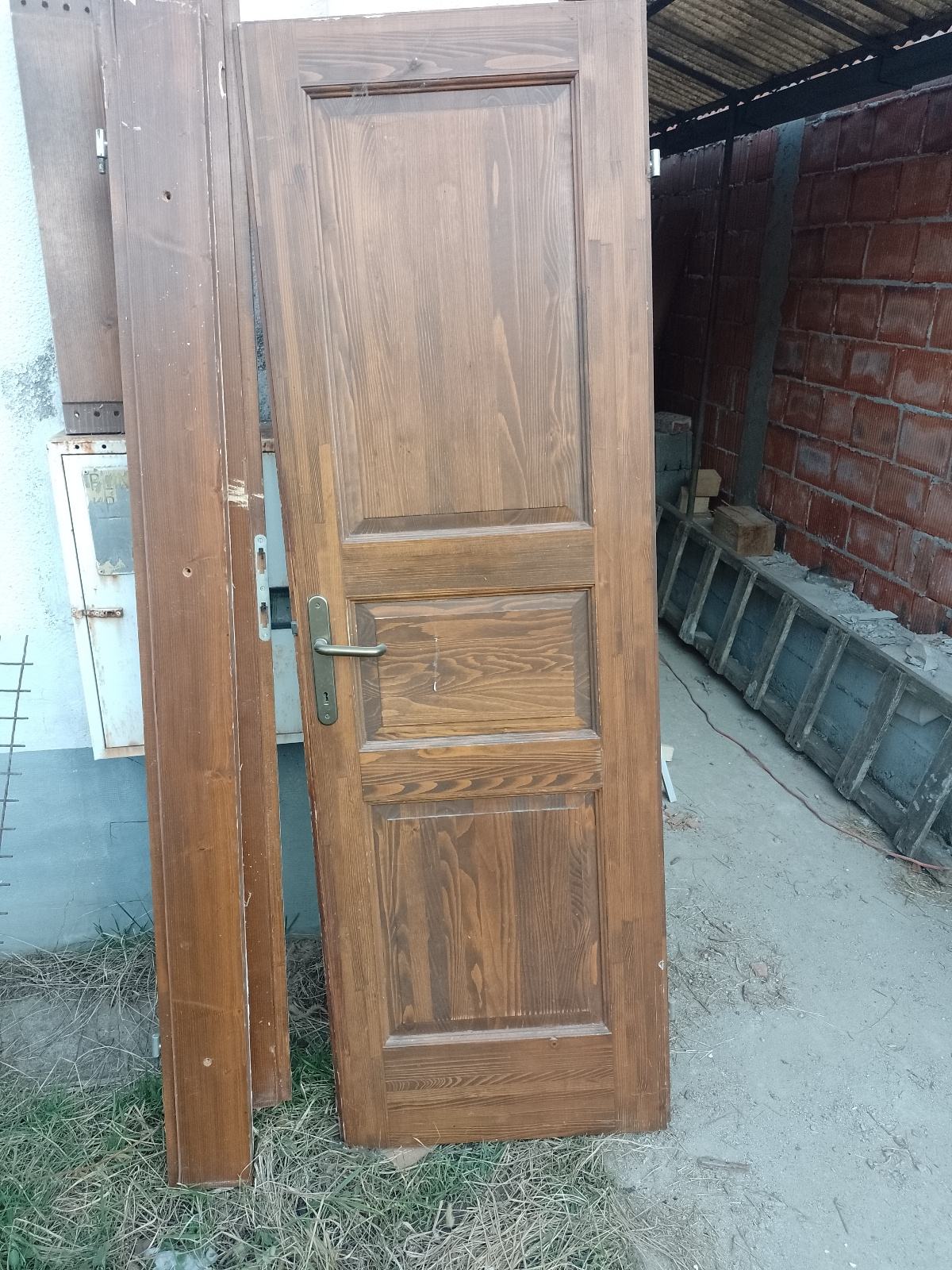 vrata drvena s štokom