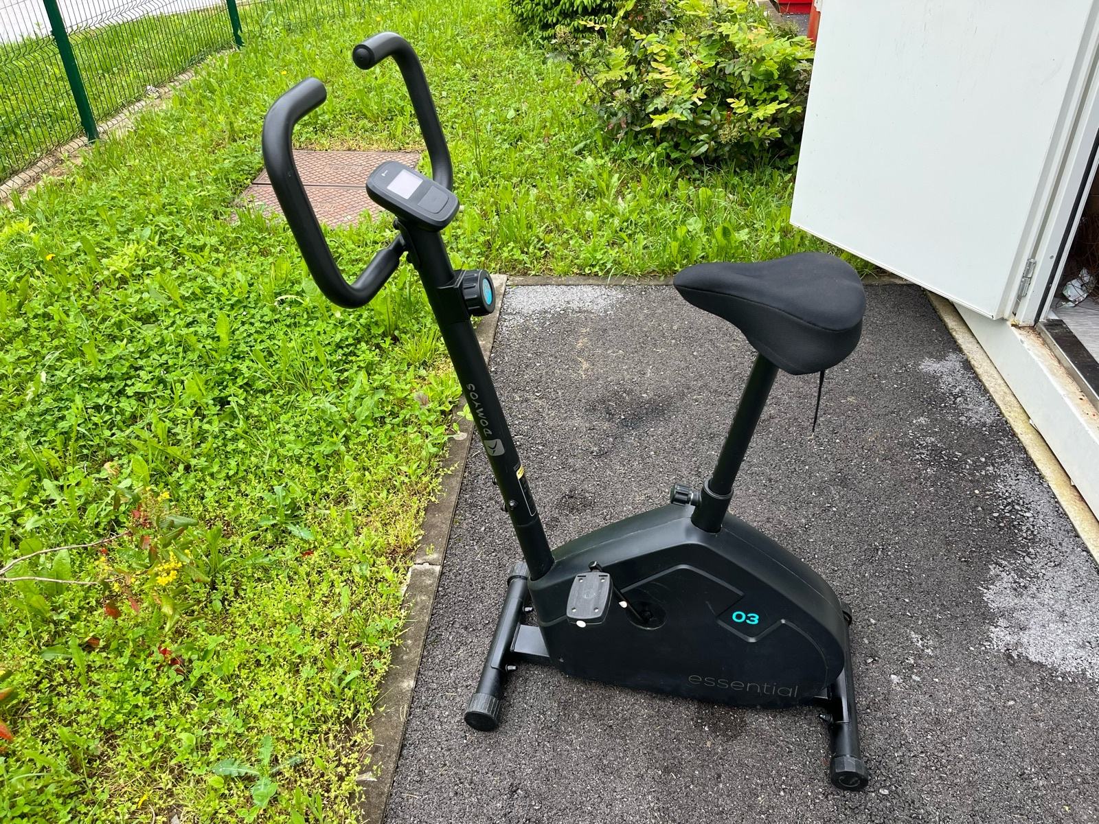 Sobni bicikl Essential 03