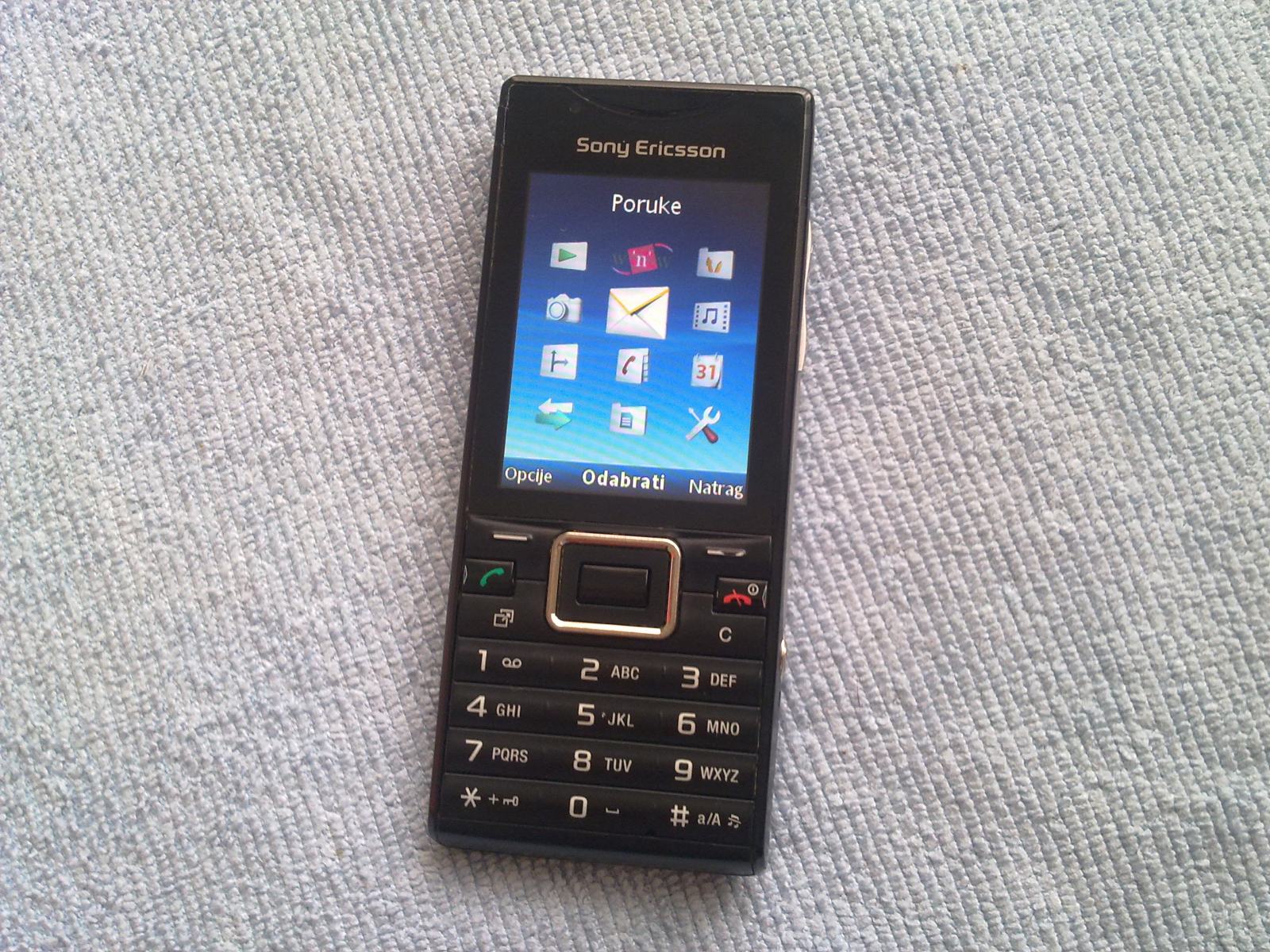 Sony Ericsson ELM J10i2 (IZVRSTAN) Wi-Fi, HR jezik, Sve mreže, Punjač