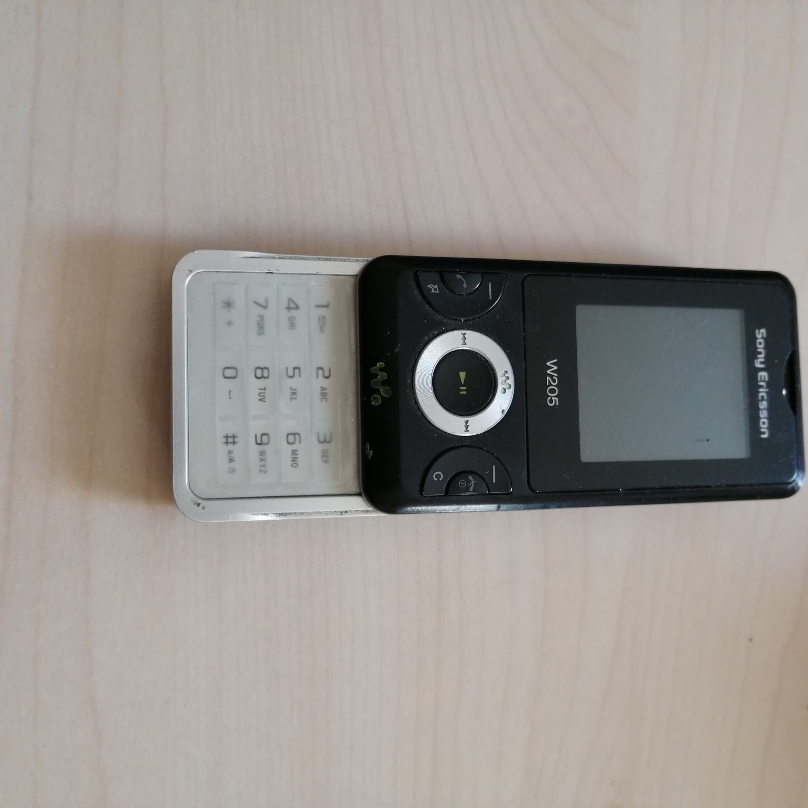 Sony Ericsson W 205