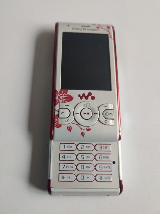 Sony Ericsson W595i, sve mreže,sa punjačem --LaFleur
