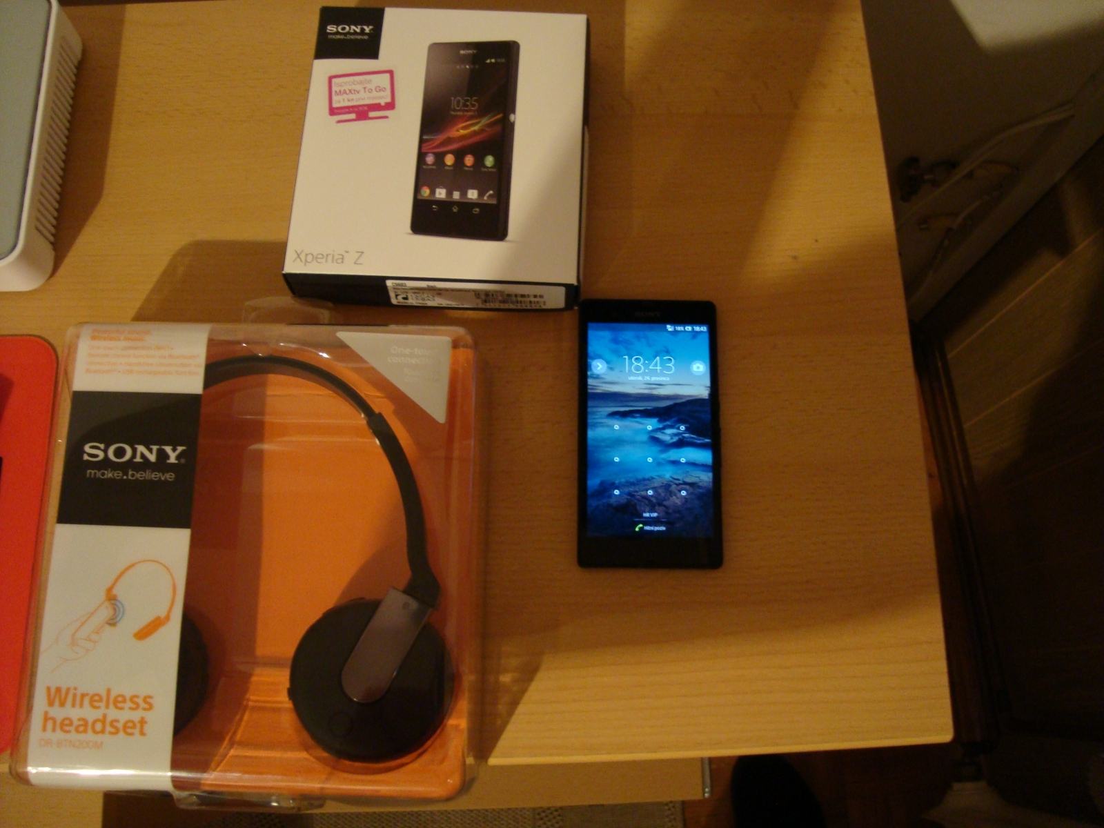 Sony Xperia Z & Sony Wireless Headset