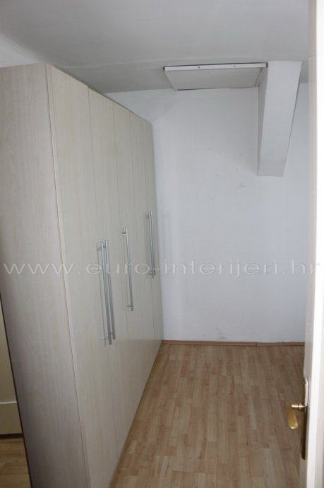 Bijeli petokrilni ormar. HITNO!