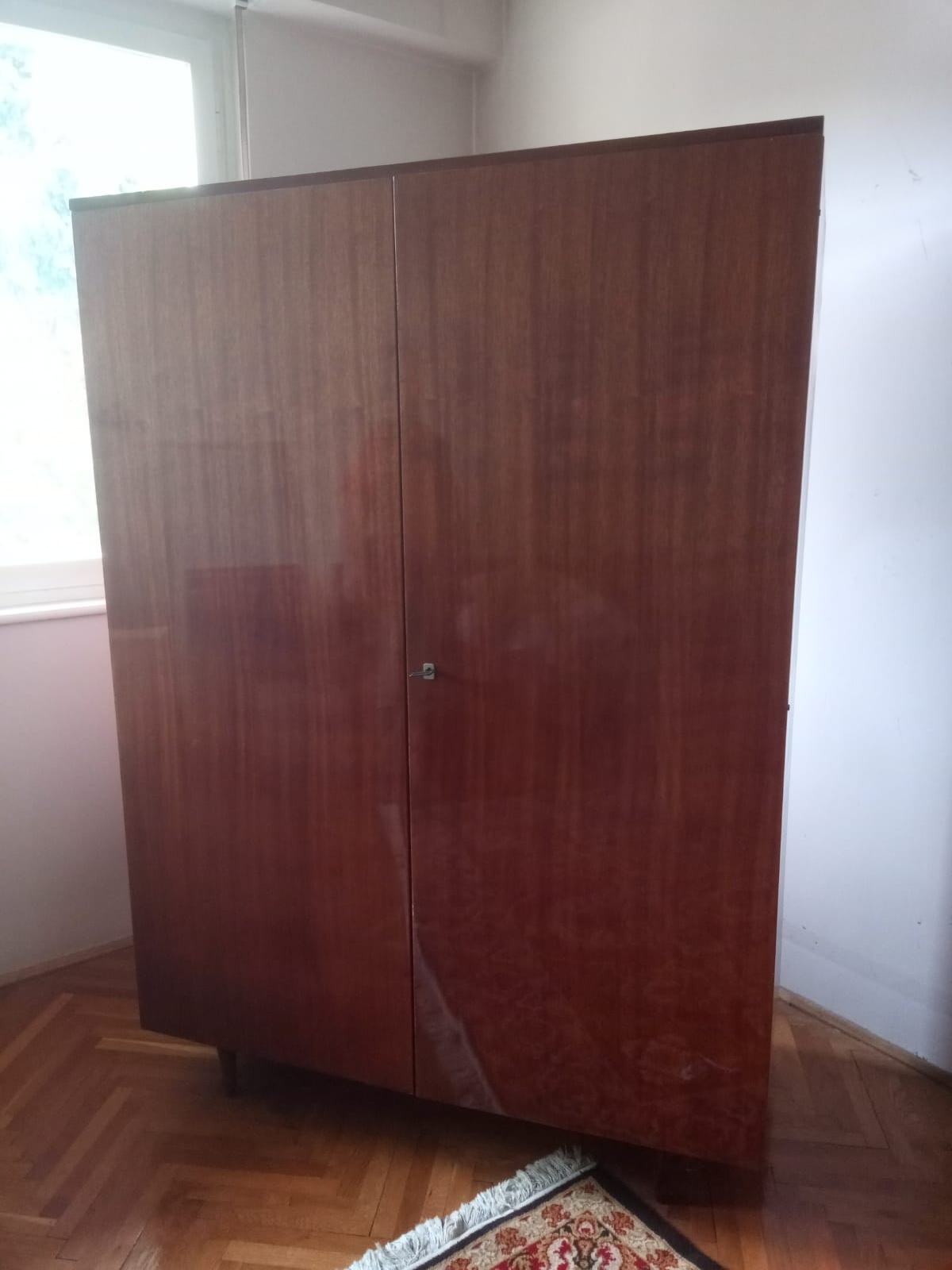 Ormar za spavaću ili dnevnu sobu, retro