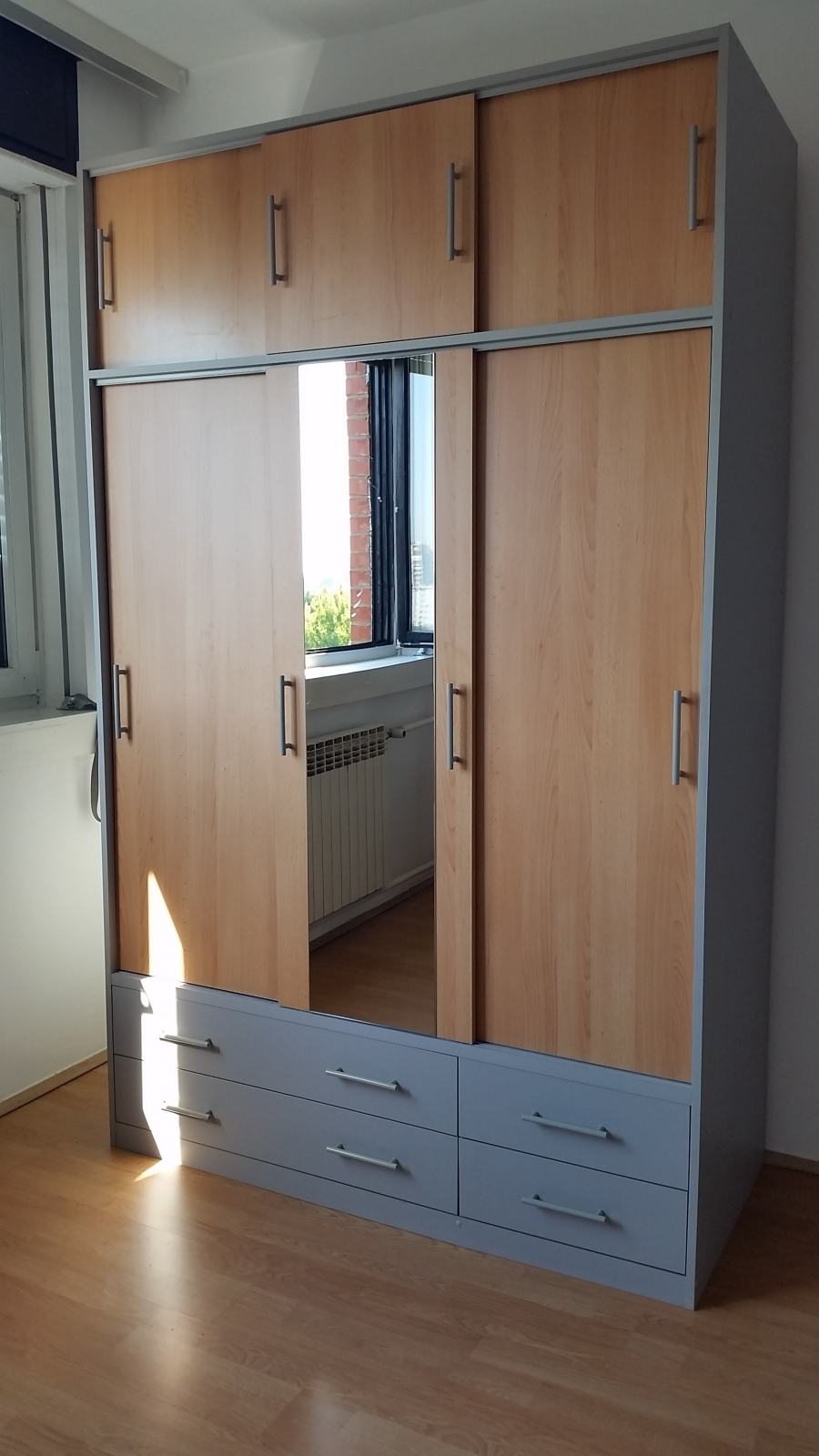 Ormar trokrilni klizni sa ogledalom ****VIDEO***