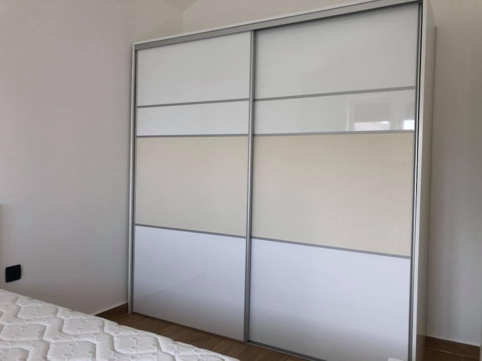 Garderobni ormar klizni