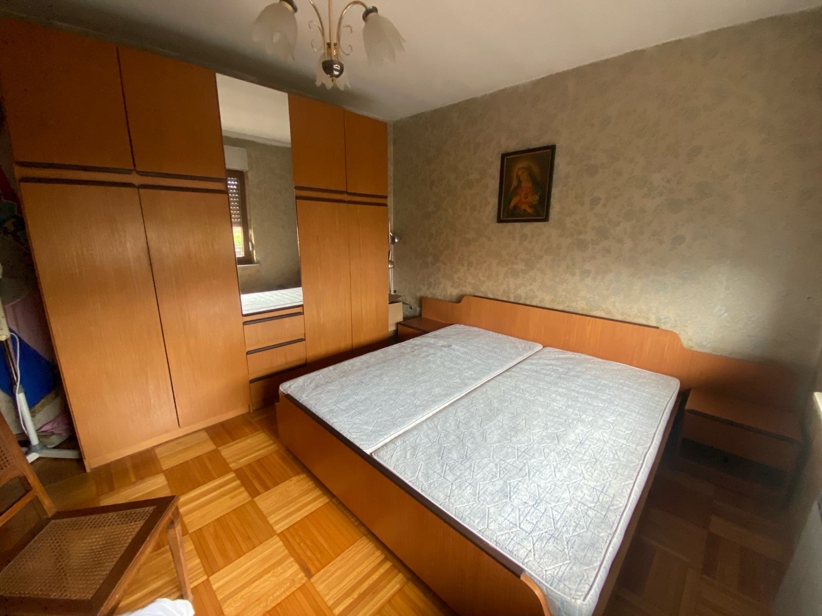 Komplet spavaća soba krevet i ormar