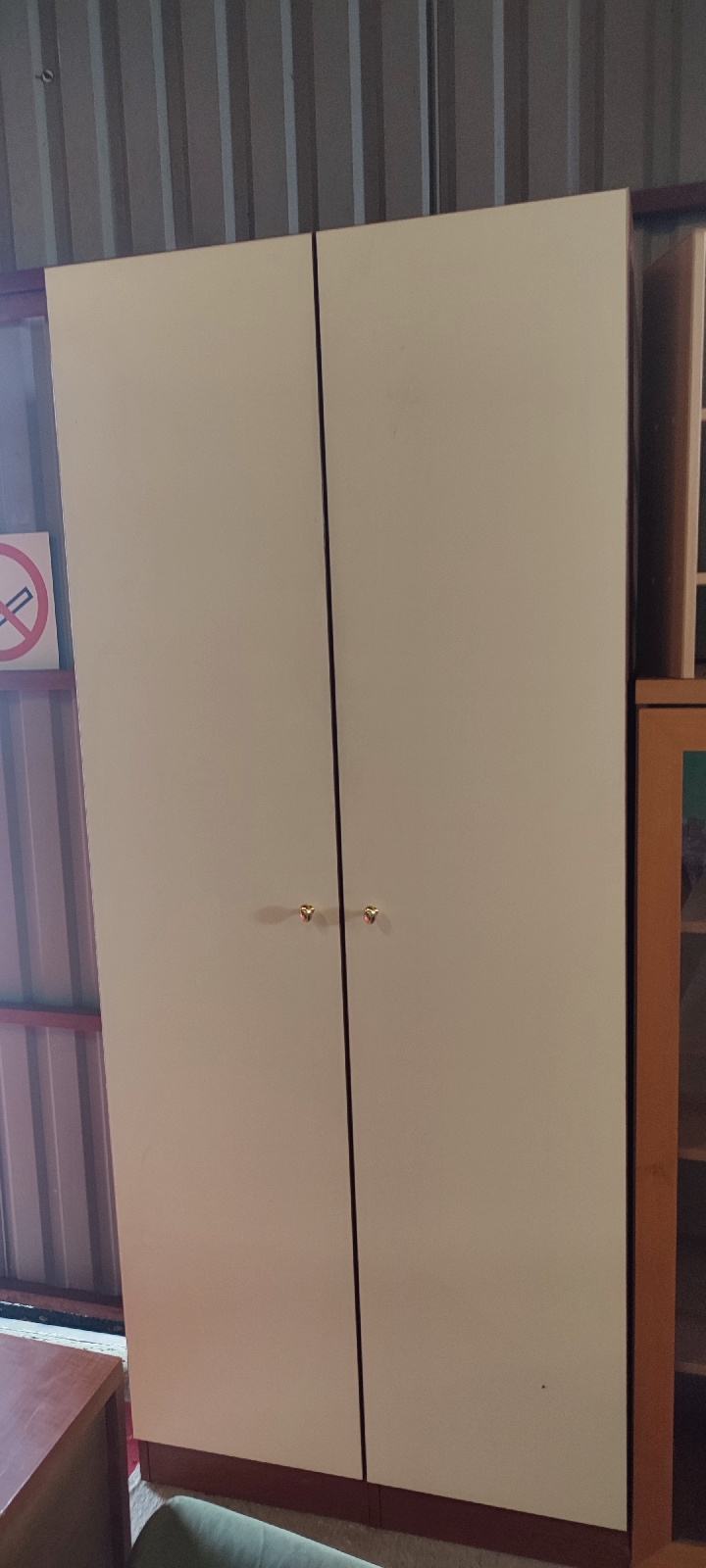 Ormar iz dva djela u top stanju dimenzije 87×210×60