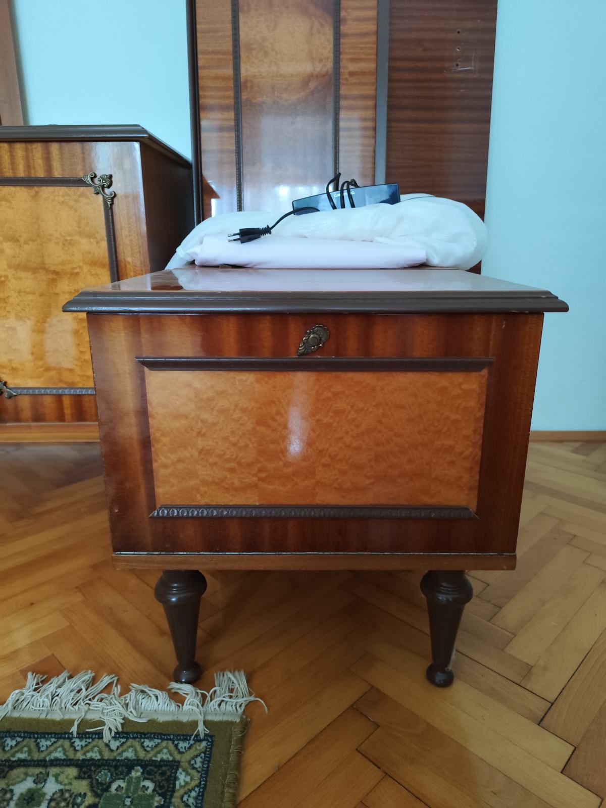 Ormar, komoda i noćni ormarići