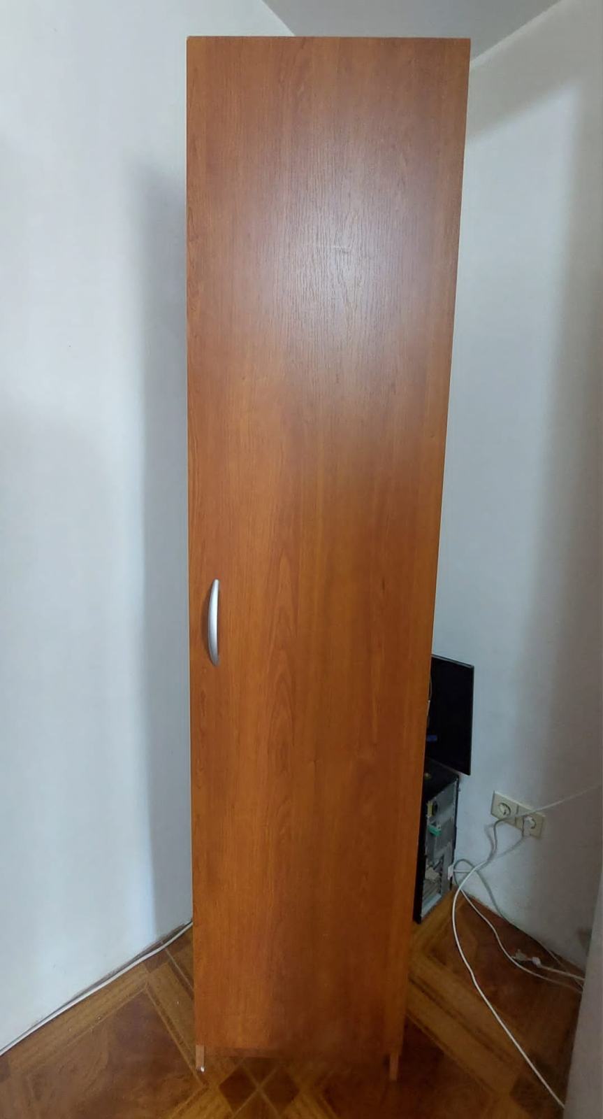 Ormar visoki uski 200cm, širina 45cm